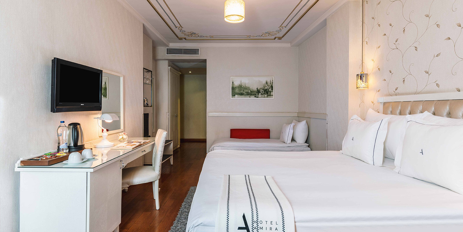 Deluxe Triple Room – Hotel Amira